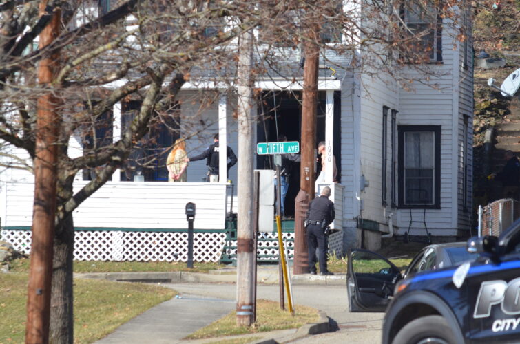 Monday Raid: Drug Task Force agents execute search warrant at Fifth Ave ...